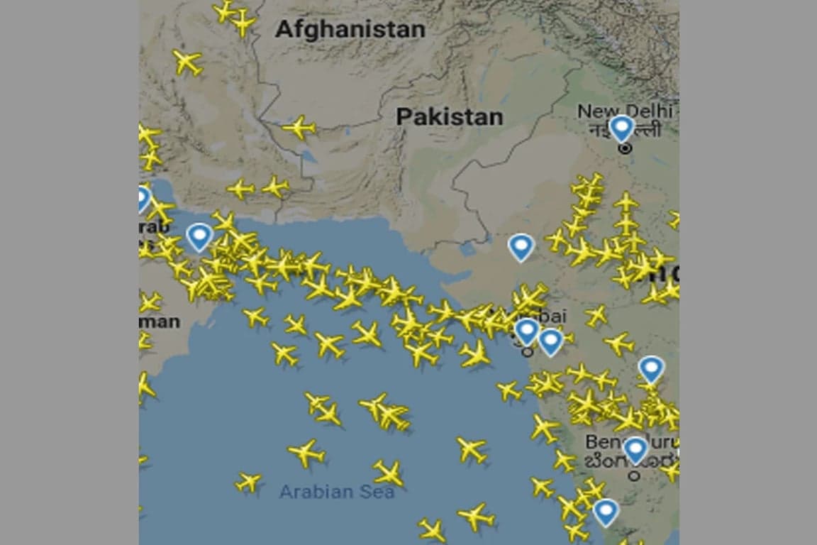 Pakistan bans Indian aircraft from entering its airspace