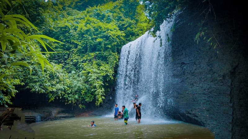 Two tourists drown in Mirsharai waterfall - Views Bangladesh